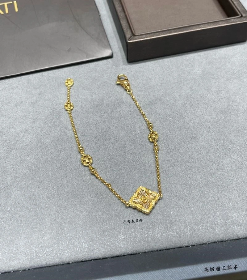 1:1 copy Vca Bracelets