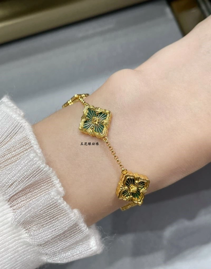 Vca Bracelets