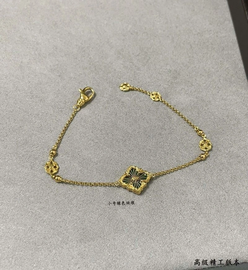 Factory-made Vca Bracelets