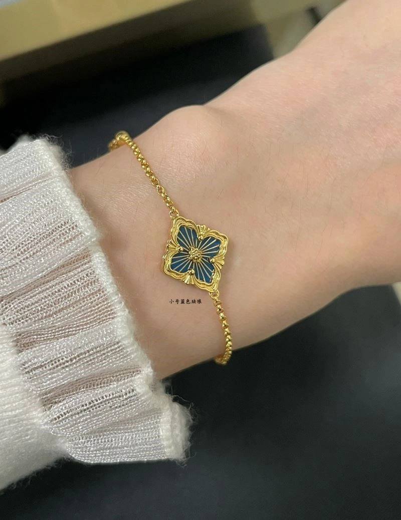 Vca Bracelets