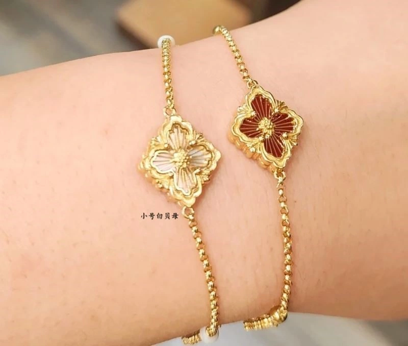 Accurate model Vca Bracelets