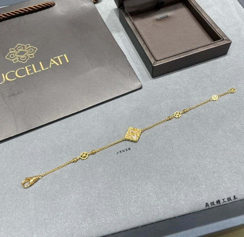 Accurate model Vca Bracelets