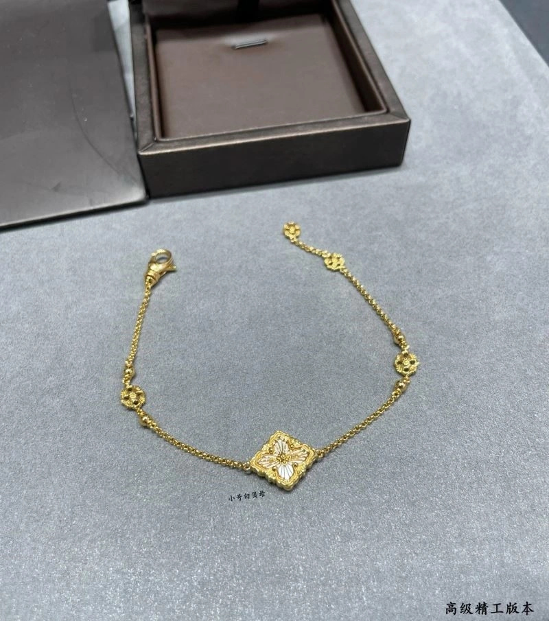 Accurate model Vca Bracelets