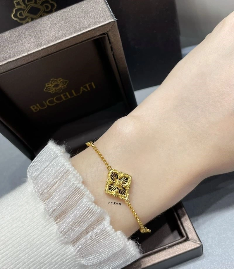 Vca Bracelets