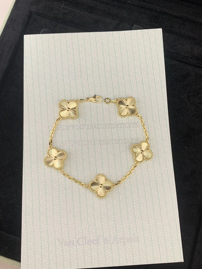 Reasonably priced Vca Bracelets