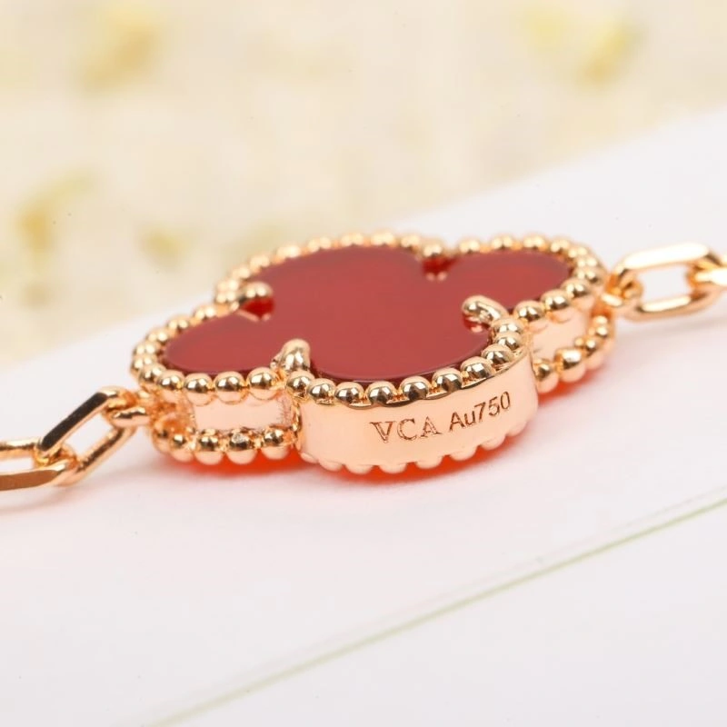 Accurate model Vca Bracelets