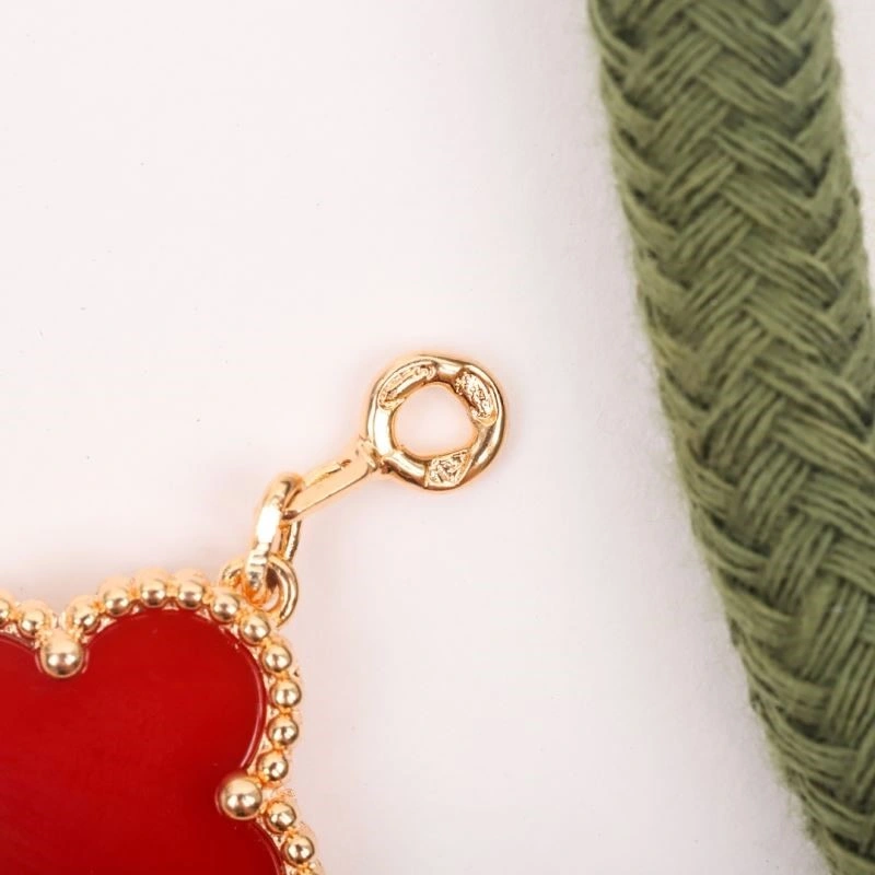 Accurate model Vca Bracelets