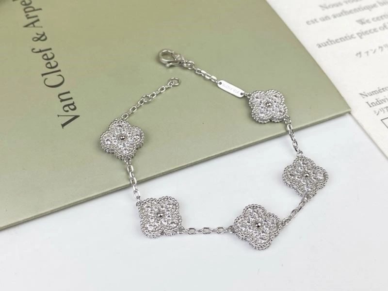 1:1 copy Vca Bracelets