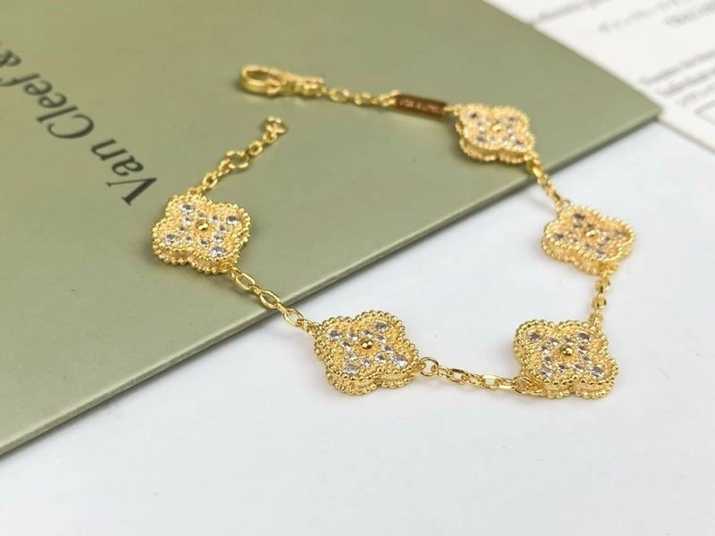 1:1 copy Vca Bracelets