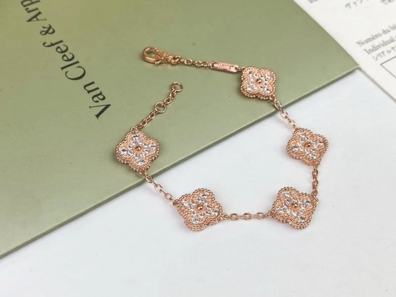 1:1 copy Vca Bracelets