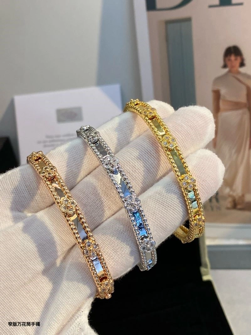 Low-cost Vca Bracelets