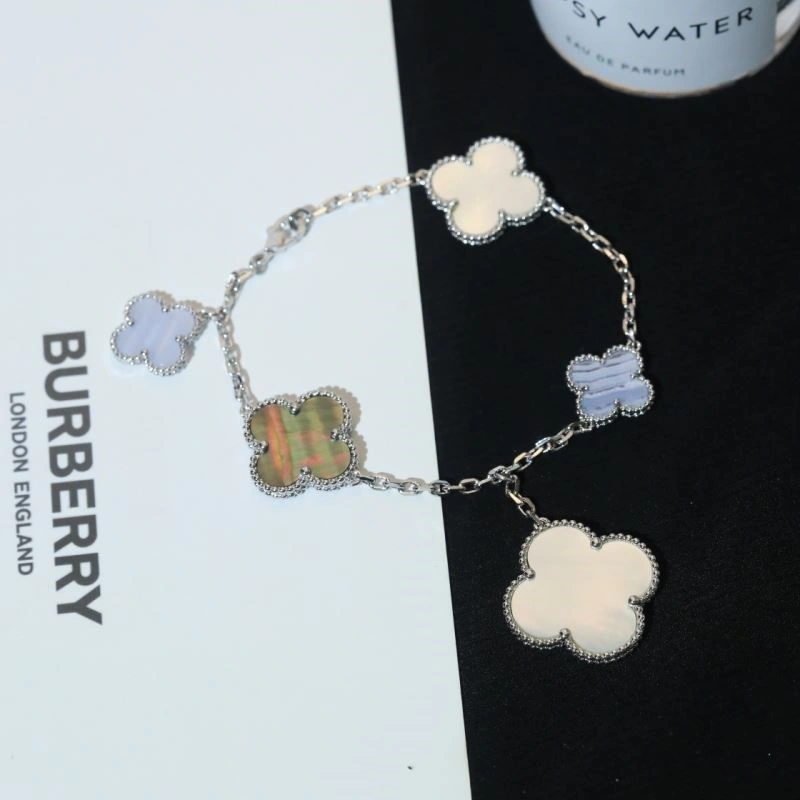 1:1 copy Vca Bracelets