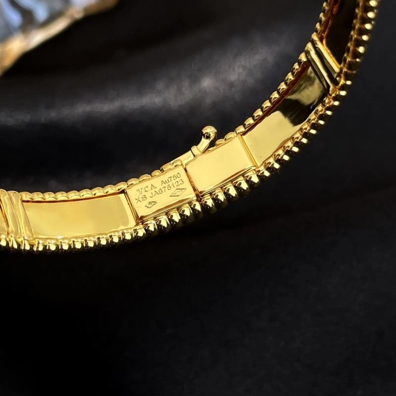 Top match Vca Bracelets