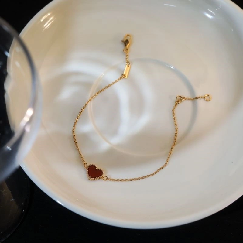 Brand-authenticated Vca Bracelets