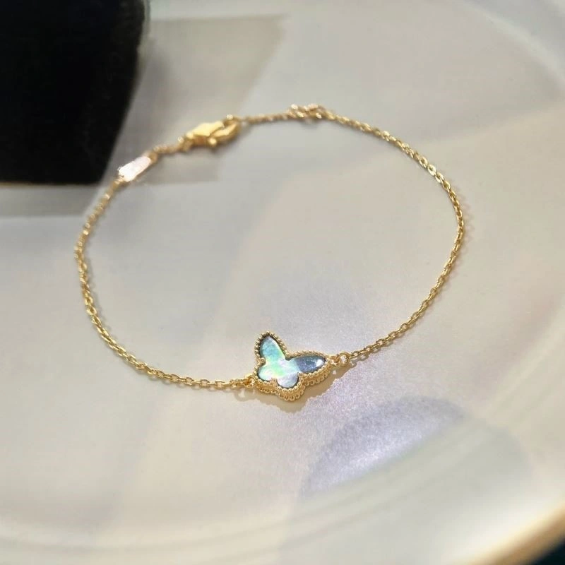 Cut-rate Vca Bracelets