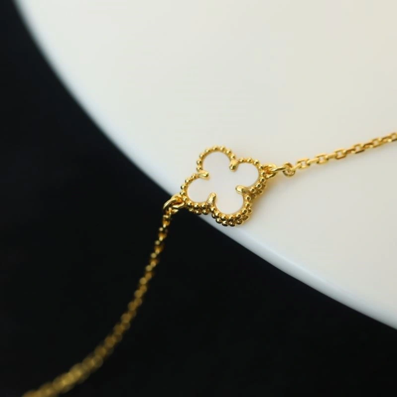 Discounted Vca Bracelets