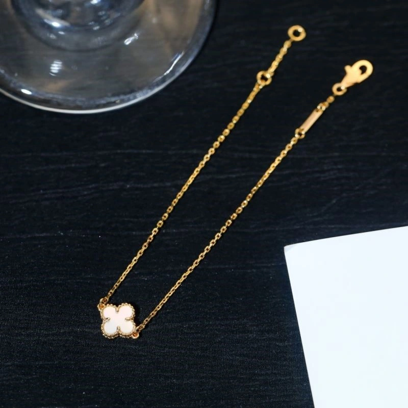 Discounted Vca Bracelets