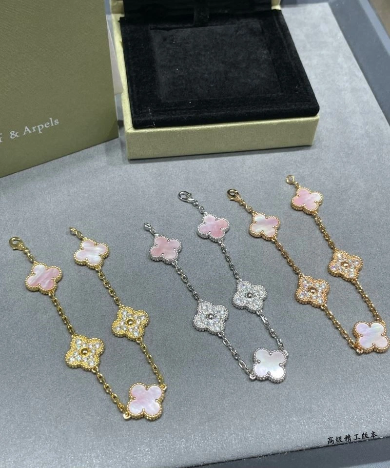 Top match Vca Bracelets