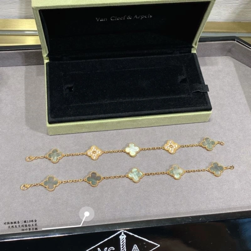 Value-priced Vca Bracelets
