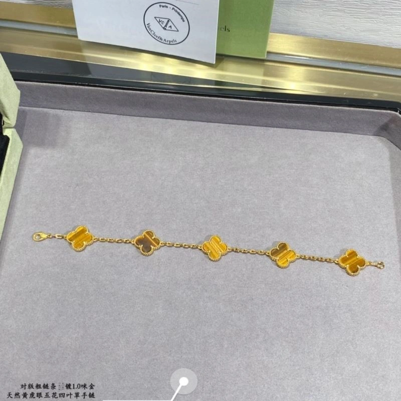 Top match Vca Bracelets