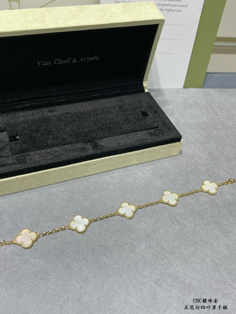 Top match Vca Bracelets
