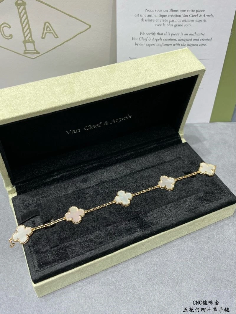 Top match Vca Bracelets