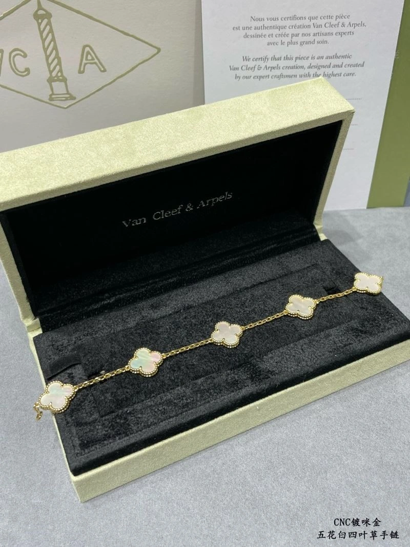 Top match Vca Bracelets