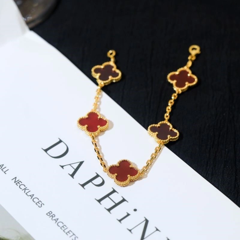 Top match Vca Bracelets