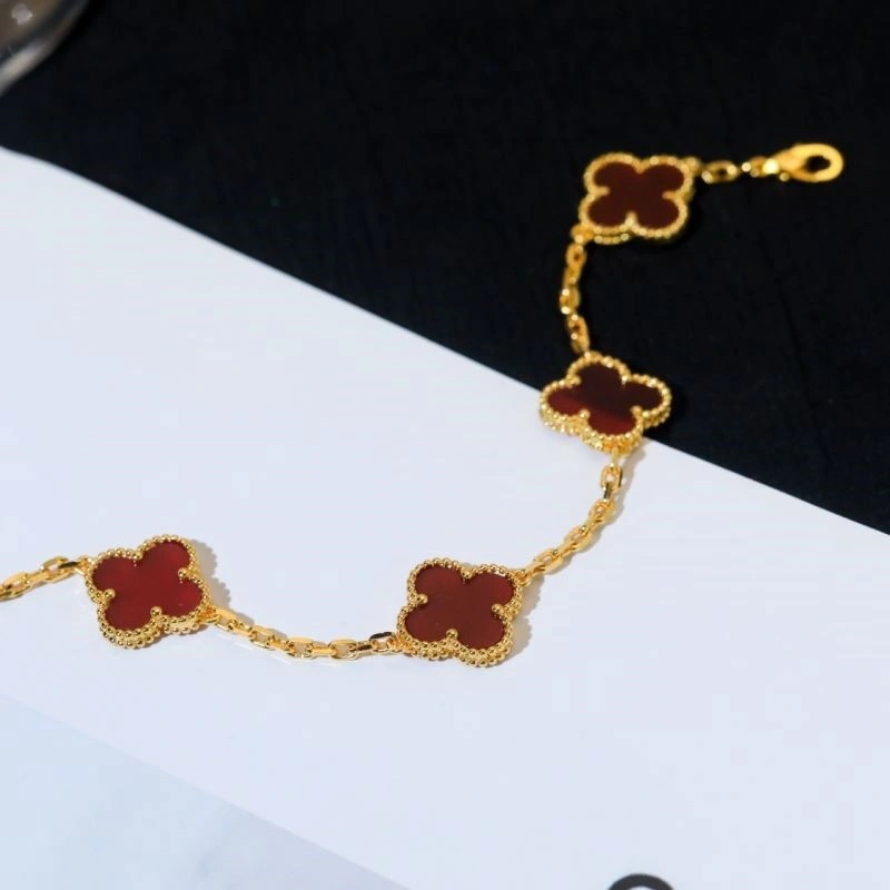 Top match Vca Bracelets