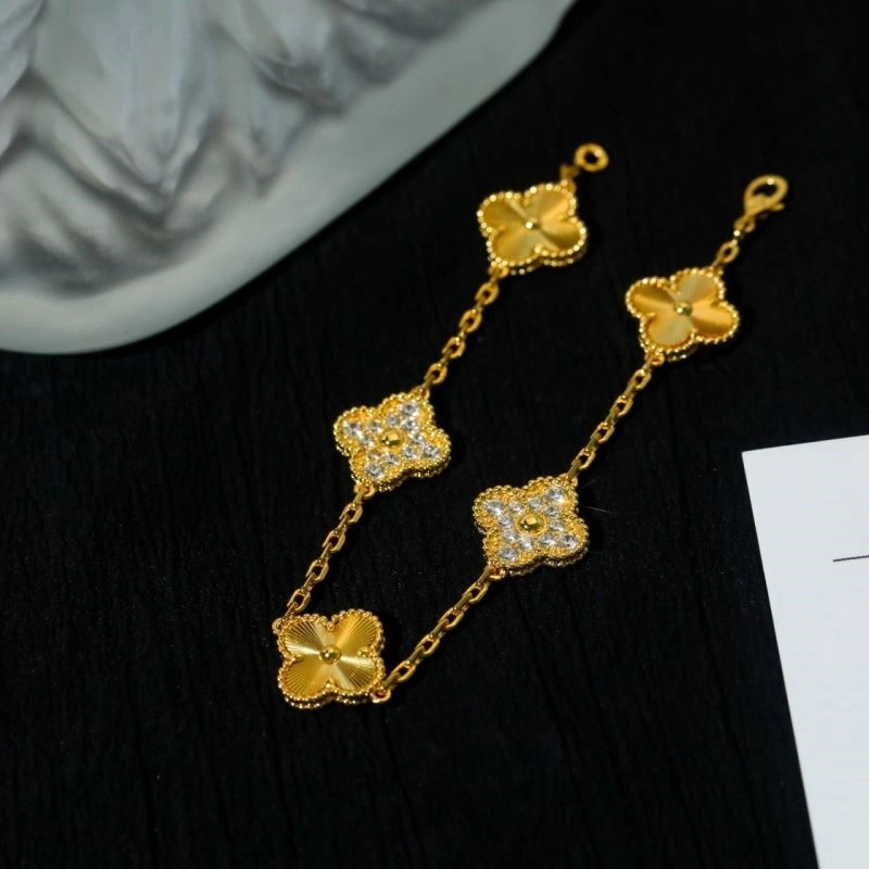 Exact replica Vca Bracelets