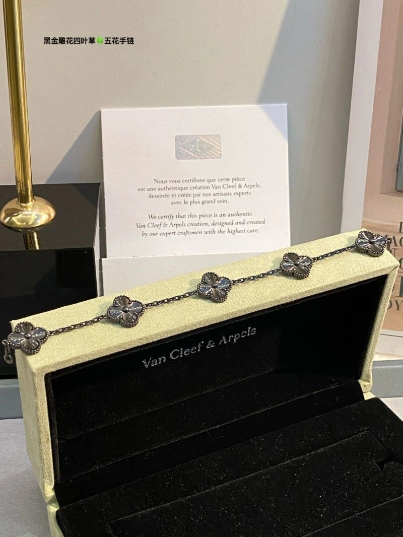 Factory-made Vca Bracelets