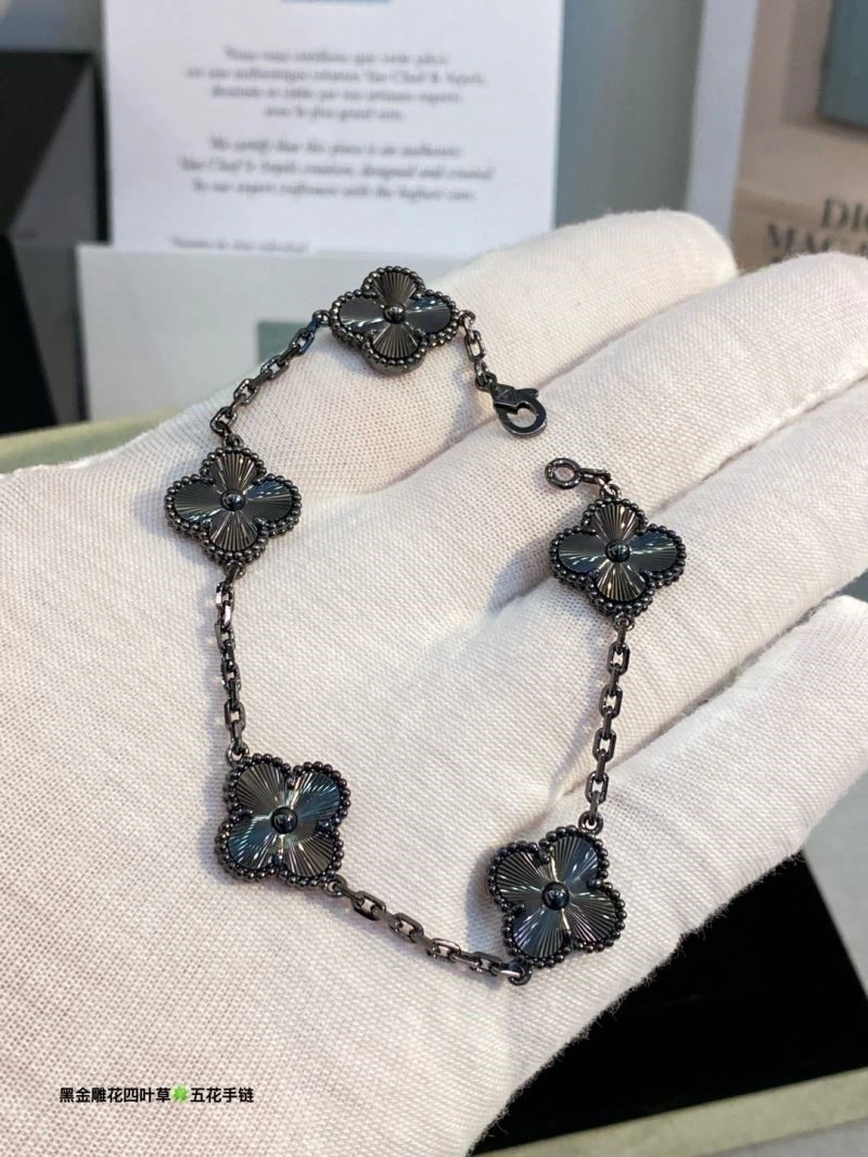 Factory-made Vca Bracelets