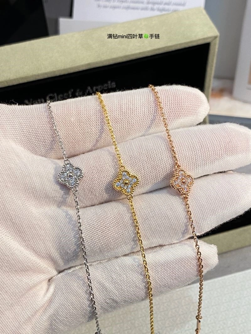 Precise copy Vca Bracelets