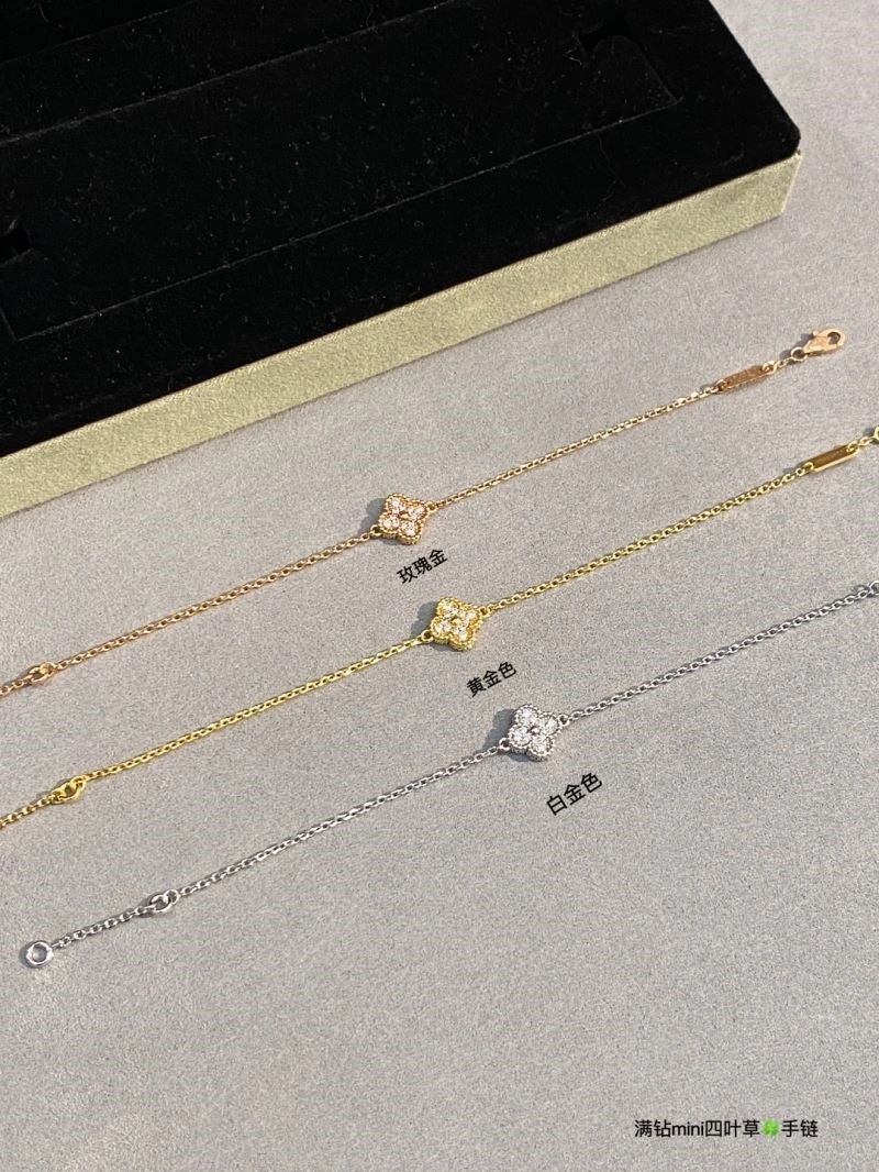 Precise copy Vca Bracelets
