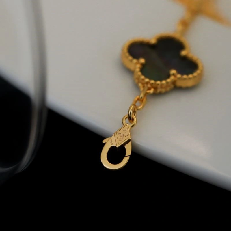 Top match Vca Bracelets