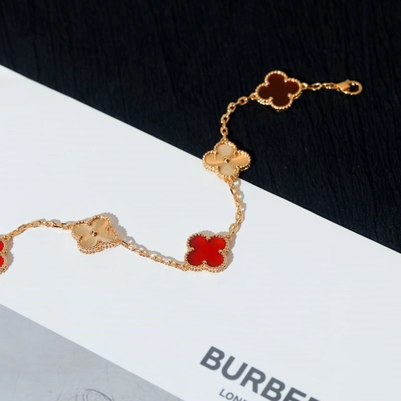 Brand-authenticated Vca Bracelets