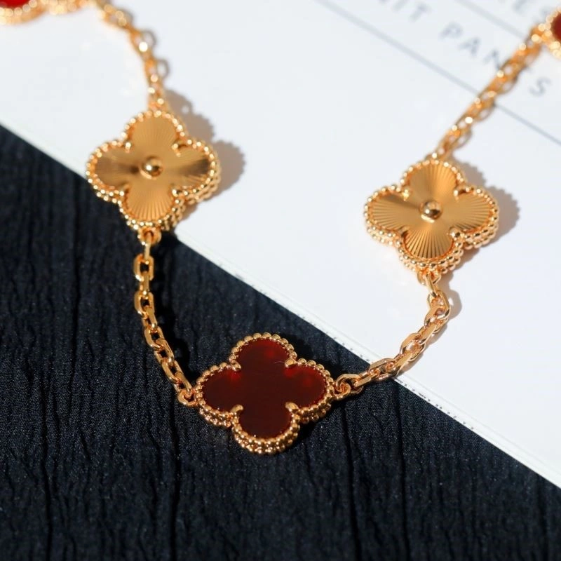 Brand-authenticated Vca Bracelets