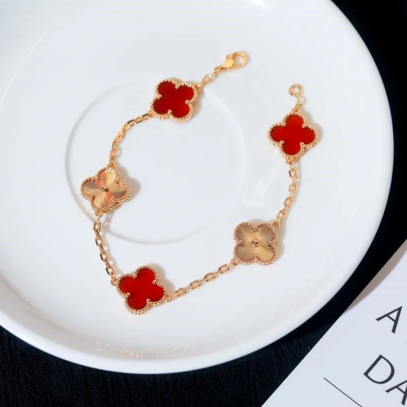 Brand-authenticated Vca Bracelets