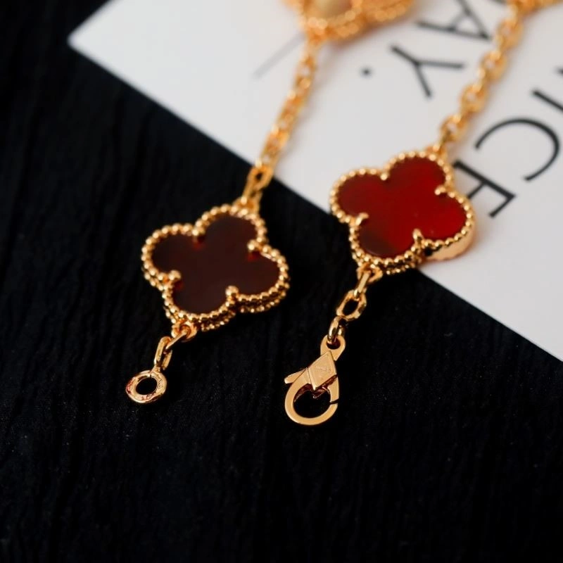 Brand-authenticated Vca Bracelets