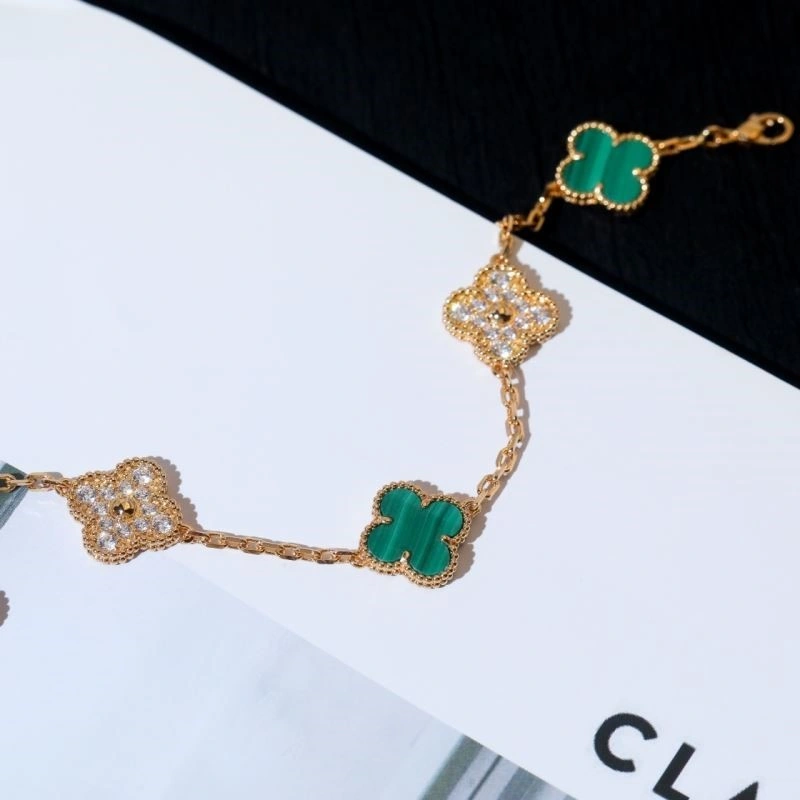 Precise copy Vca Bracelets