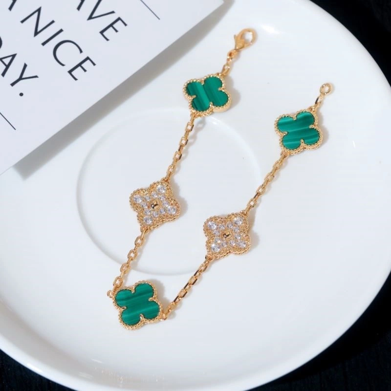 Precise copy Vca Bracelets