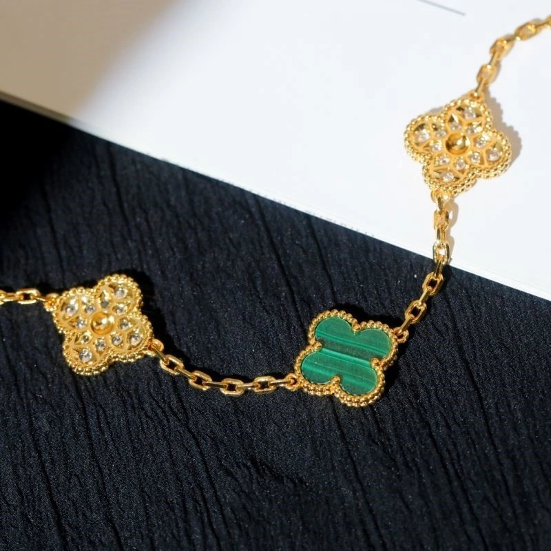 Precise copy Vca Bracelets