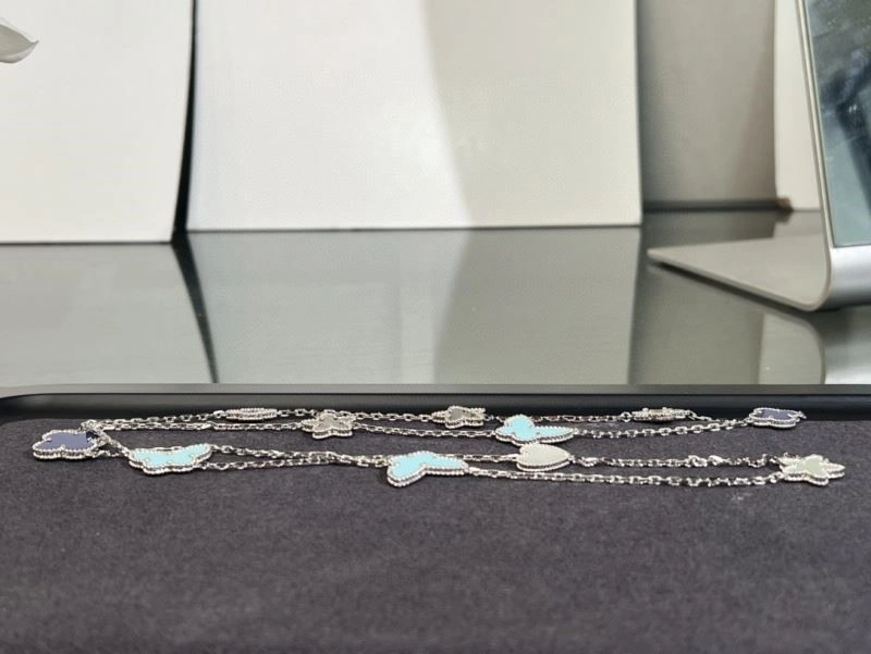 Factory-made Vca Bracelets