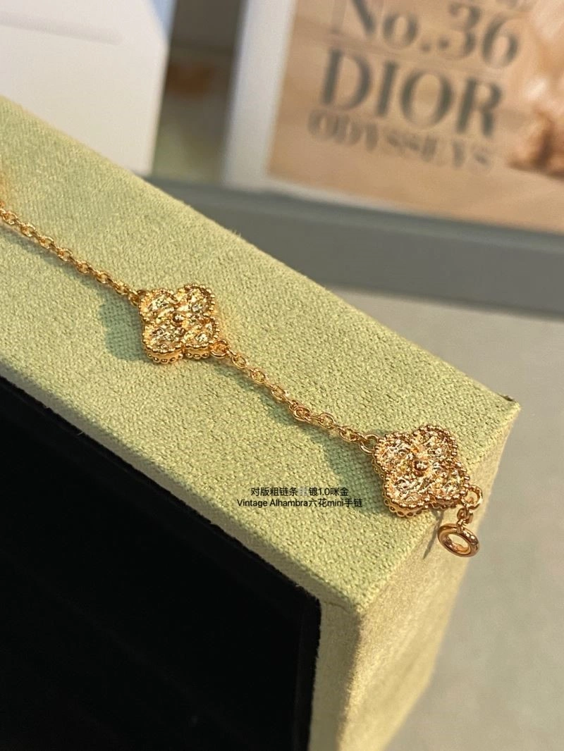 1:1 copy Vca Bracelets