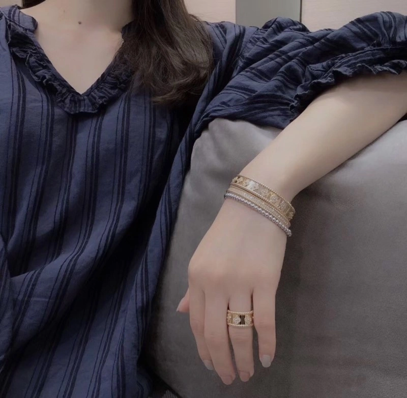 Inexpensive Vca Bracelets