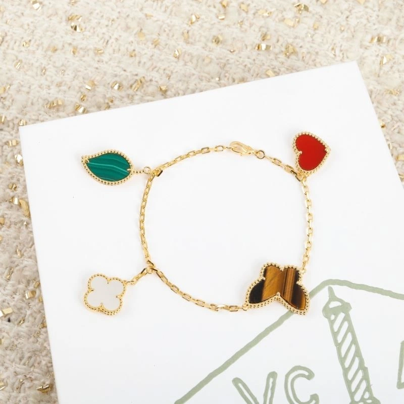 1:1 copy Vca Bracelets