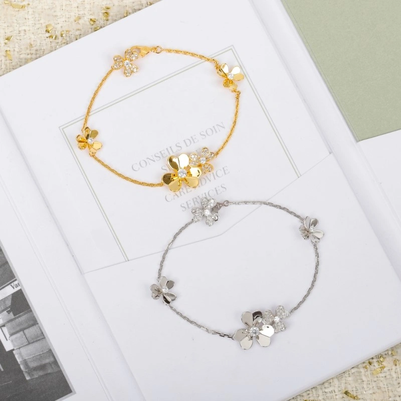 Factory-made Vca Bracelets
