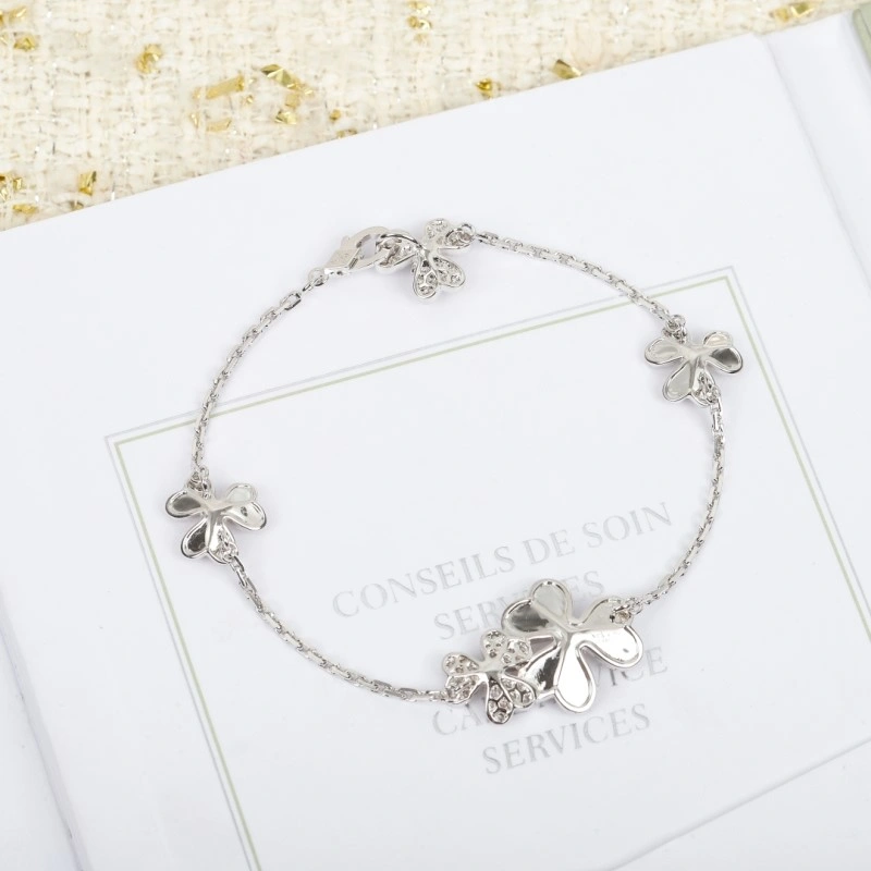 Factory-made Vca Bracelets