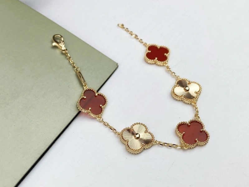 Brand-authenticated Vca Bracelets