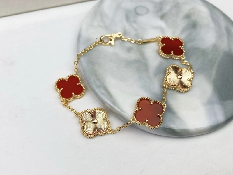 Brand-authenticated Vca Bracelets